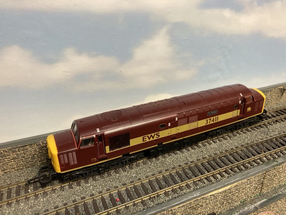 Lima L204762 EWS Class 37 'Ty Hafan' 37411 00. Serviced. Super Cond ...