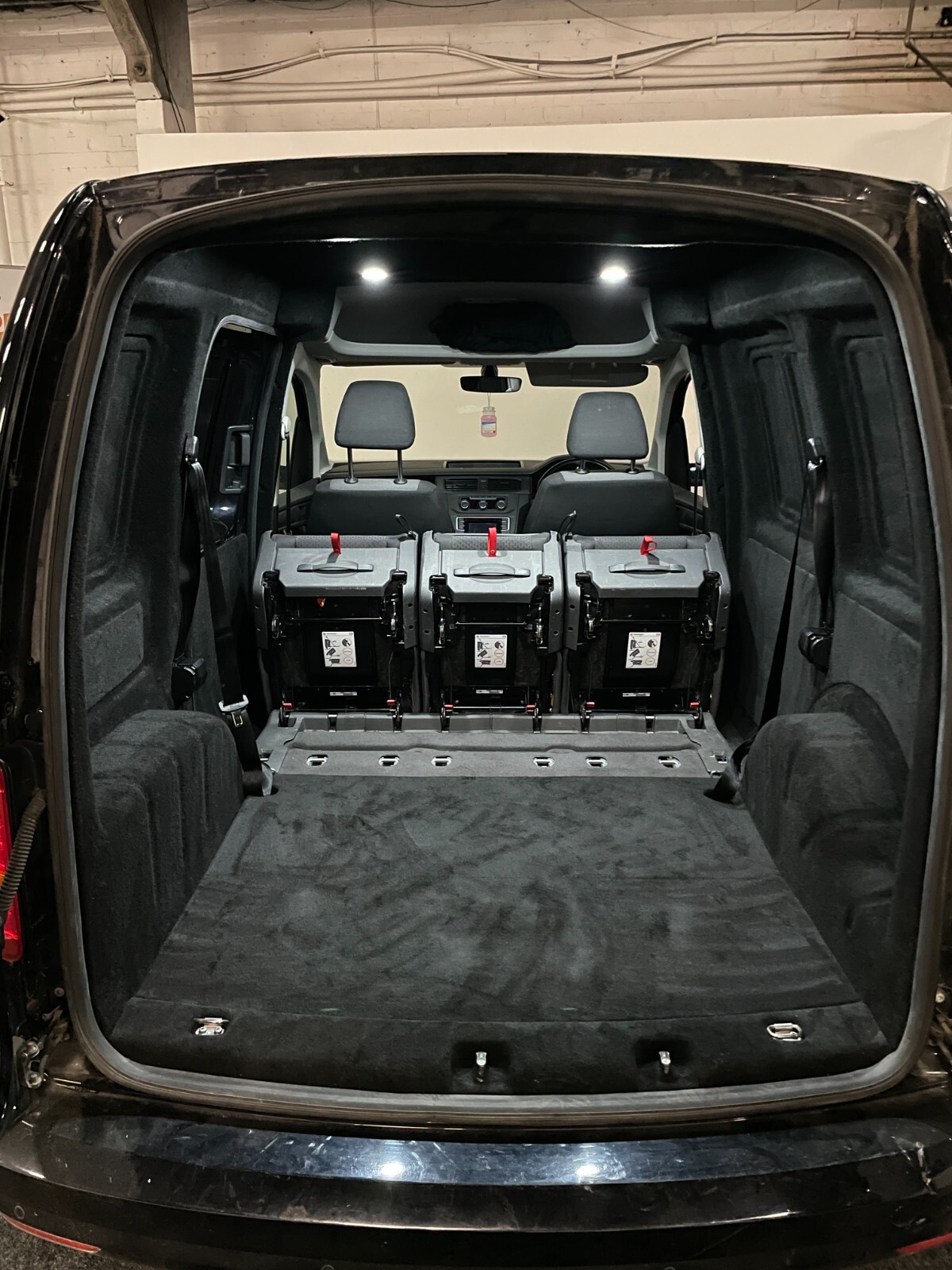 VW CADDY REAR SEAT CONVERSION QUICK RELASE - FITTED - SWB - MAXI 1+1+1 ...