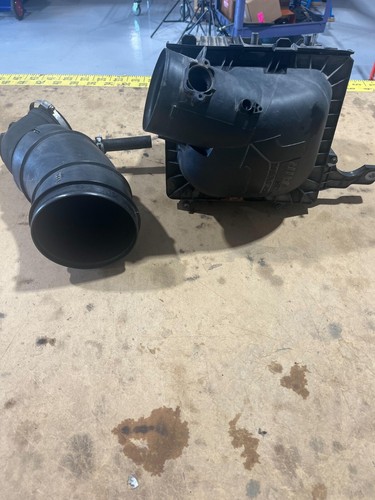 Factory Air Cleaner Assembly 13-18 Ram Dodge 2500 6.7 Diesel 68137142AC ...