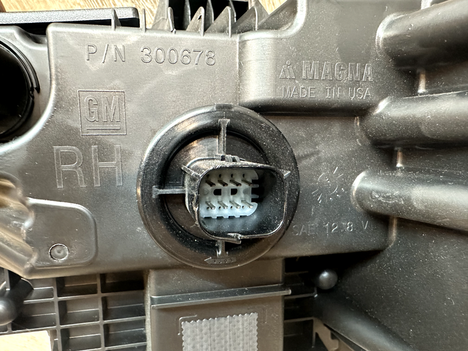 2020-2023 GMC Acadia RH Headlamp Assy OEM 84902386 | Genuine OEM ...