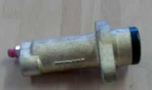 Land Rover Defender Td5 / Discovery 2 Td5/V8 Clutch Slave Cylinder ...