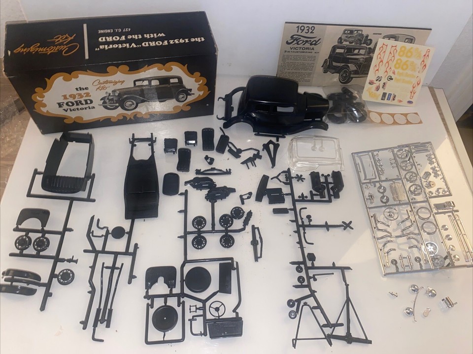 AMT The 1932 Ford Victoria Customizing Car Model Kit | eBay