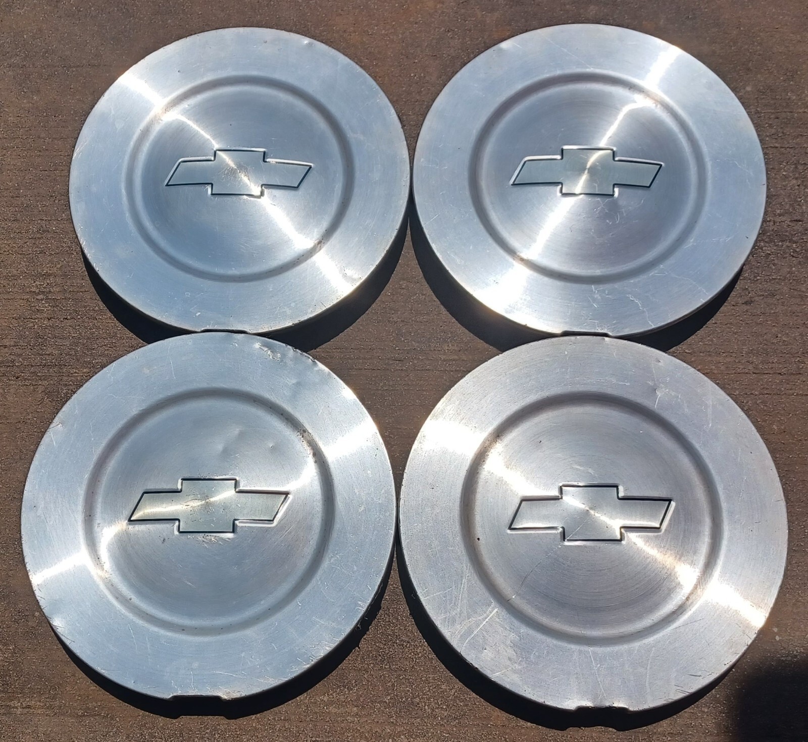 Chevrolet Trailblazer center cap set (4 pieces) 2004-2009 part number ...