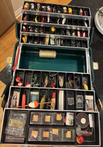 Vintage UMCO 1000 U Tackle Box Green Filled W Tackle & Old Lures | eBay