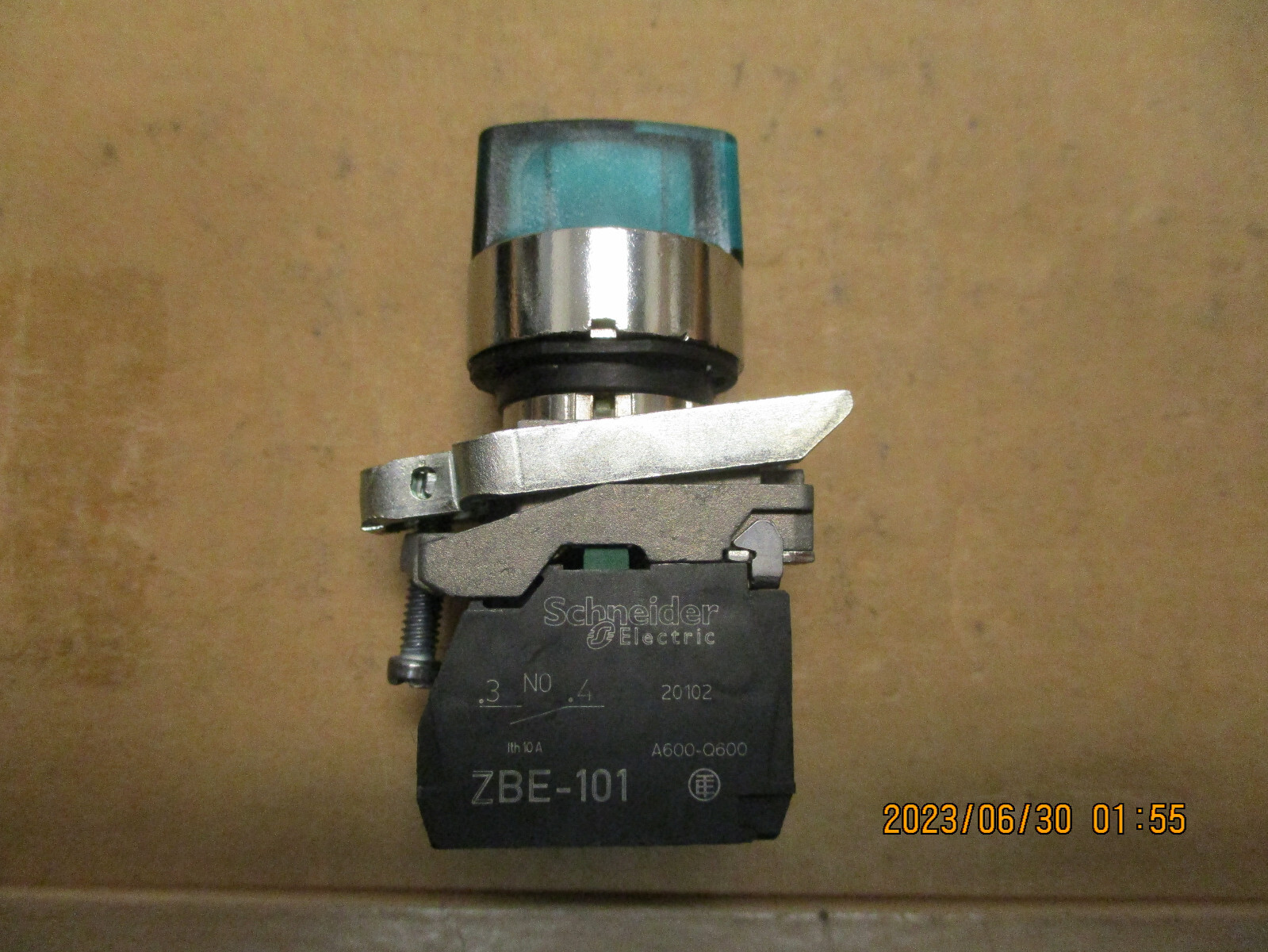 NEW OTHER TELEMECANIQUE ZB4BK1533 + ZB4BW0G33, 3 POSITION SELECTOR ...