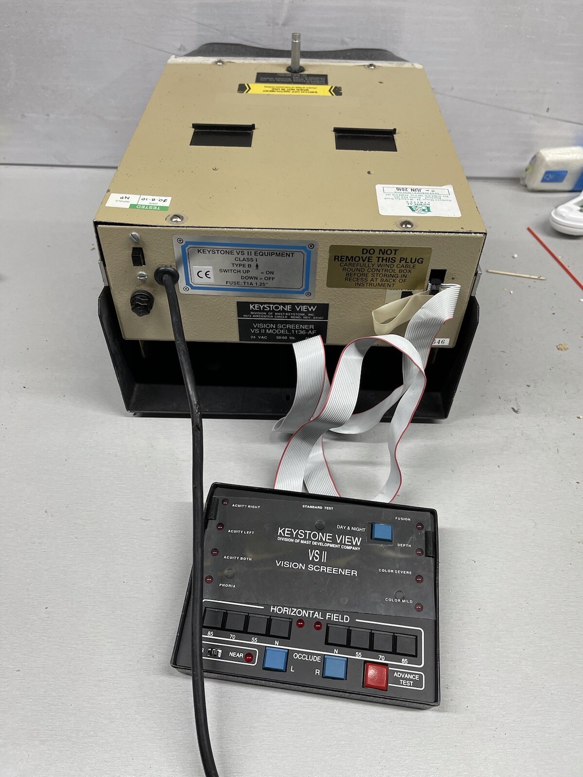 KEYSTONE VIEW VS II VISION SCREENER STEREOGRAPHIC OPTICAL EYE TESTER ...