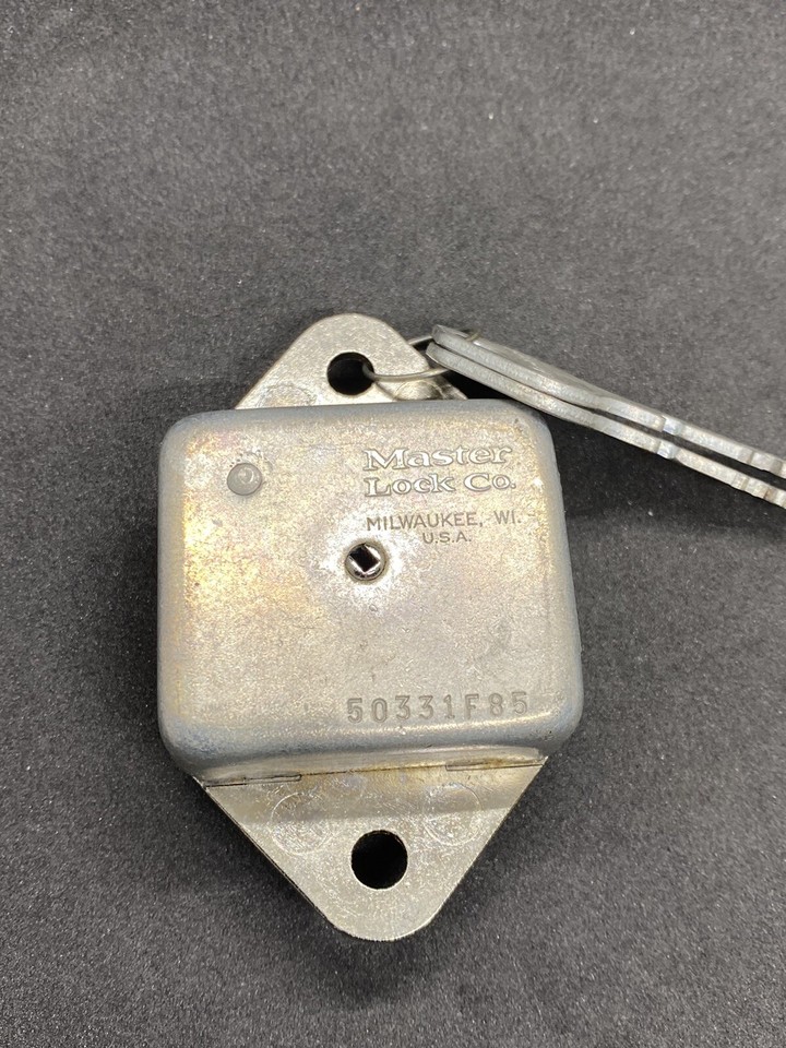 Vtg Master Lock F85 Locker Lock Built-In Spring Bolt - Made In USA ...