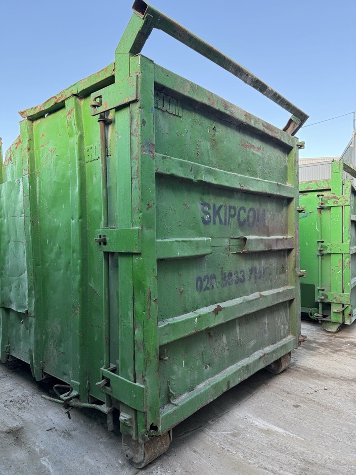 40 Yard Roll-On/Off RoRo Bin Skip Uplift Hookloader | eBay UK