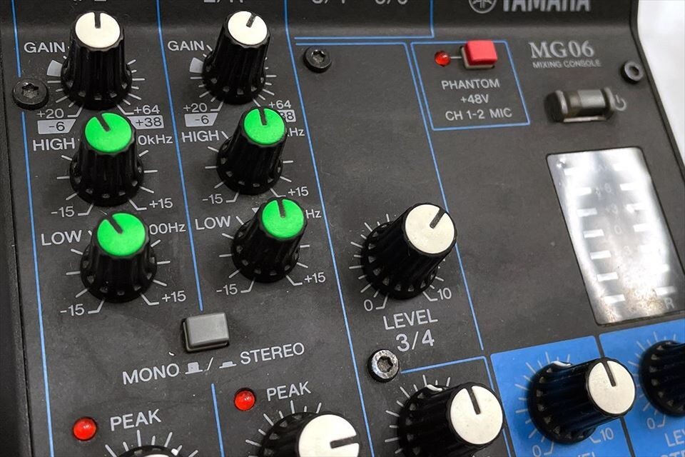YAMAHA MG06 6 Channel Mixing Console 2 Mic 6 Line Inputs Mixer Effects | eBay
