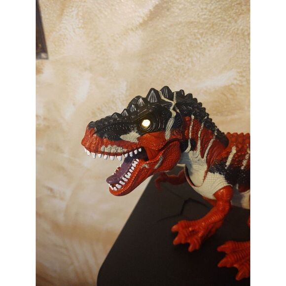 2008 Chap Mei Toys R Us 16" Red Devil T-Rex Dinosaur Roars & Lighted ...