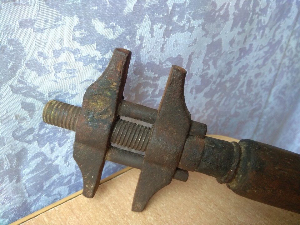 RETRO old ANTIQUE VINTAGE Collectible Miniature Blacksmithing Vise tool ...