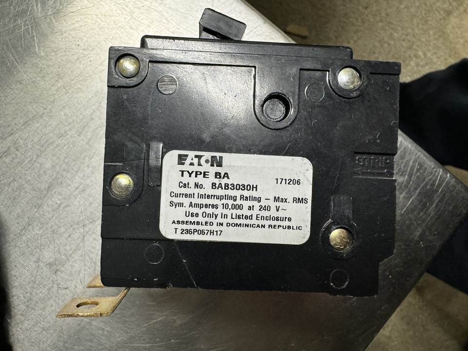Eaton BAB3030H Bolt-On Circuit Breaker 30A 240V 3P 3PH BAB Used 30 AMP ...