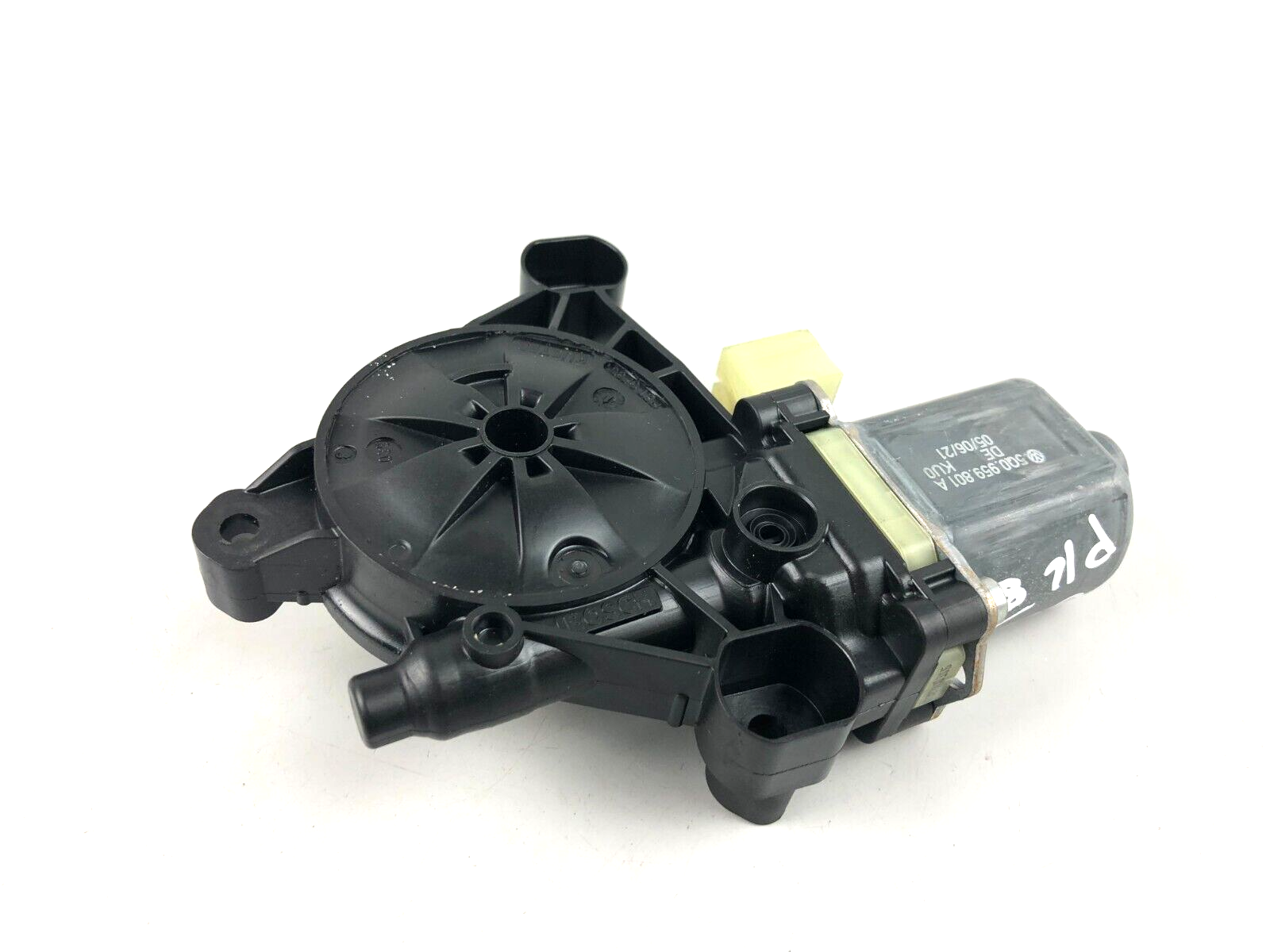 Volkswagen Golf Mk8 Front Left Side Window Regulator Motor 5Q0959801A ...