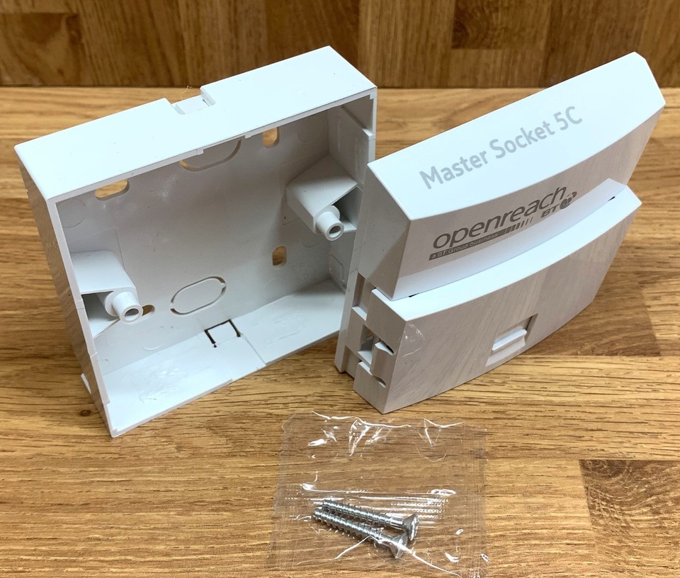 BT Openreach NTE5C MK1 Master Telephone Socket with Back Box TRACKED48 ...
