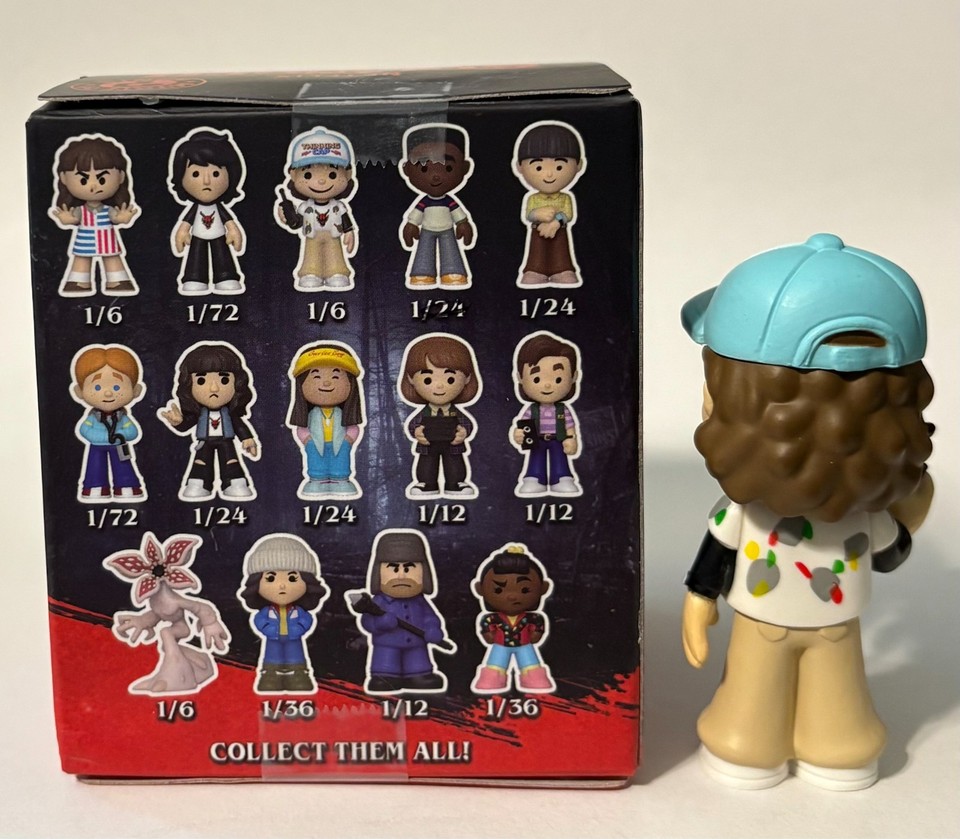 STRANGER THINGS 3- Funko Mystery Minis - Vinyl Figure - DUSTIN ...