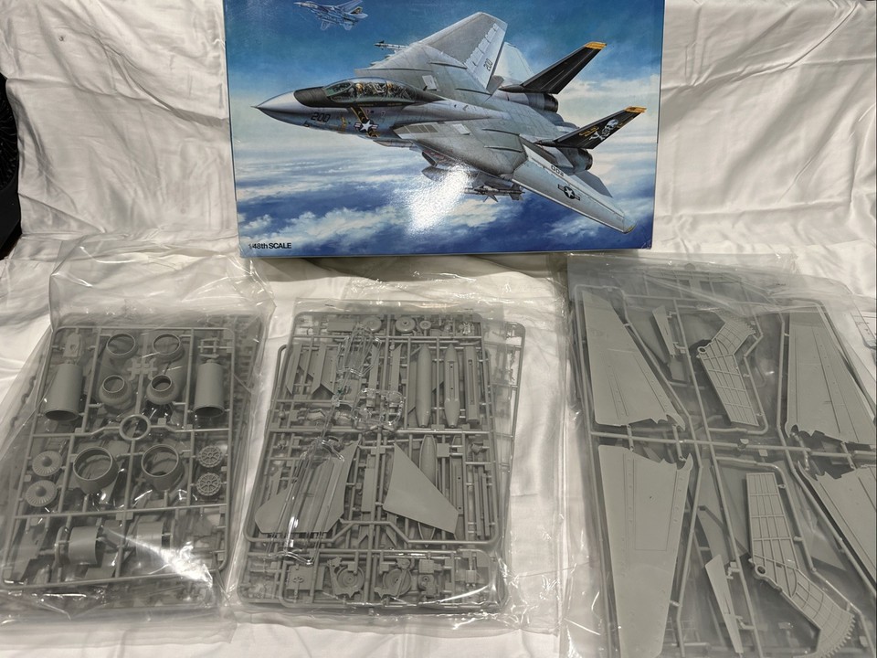 1/48 Scale Grumman F-14 Tomcat Model Kit Military Jet Collectible-used ...