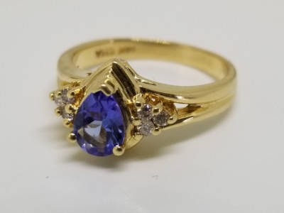14k solid yellow gold Tanzanite and 6 diamond ring signed EMA size 6.5 ...