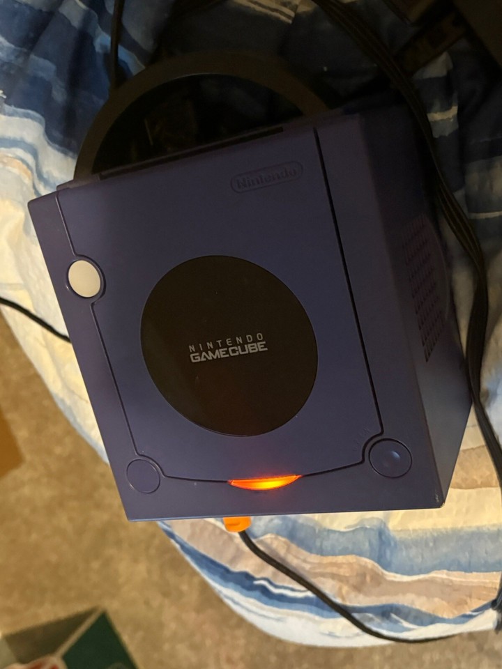 Nintendo GameCube DOL-001 Indigo Console System Bundle 4 Controllers ...