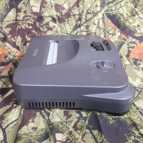 Nintendo 64 N64 Console W/ Controllers, Cables, & And Jumper Pak ...