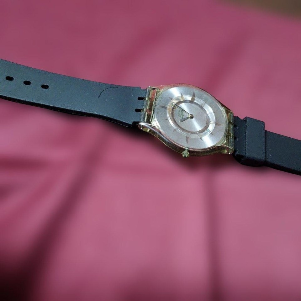 Used Good condition (⁠ ⁠•⁠ᴗ⁠•⁠ ⁠)⁠ 2009 product Swatch skin ultra-thin ...