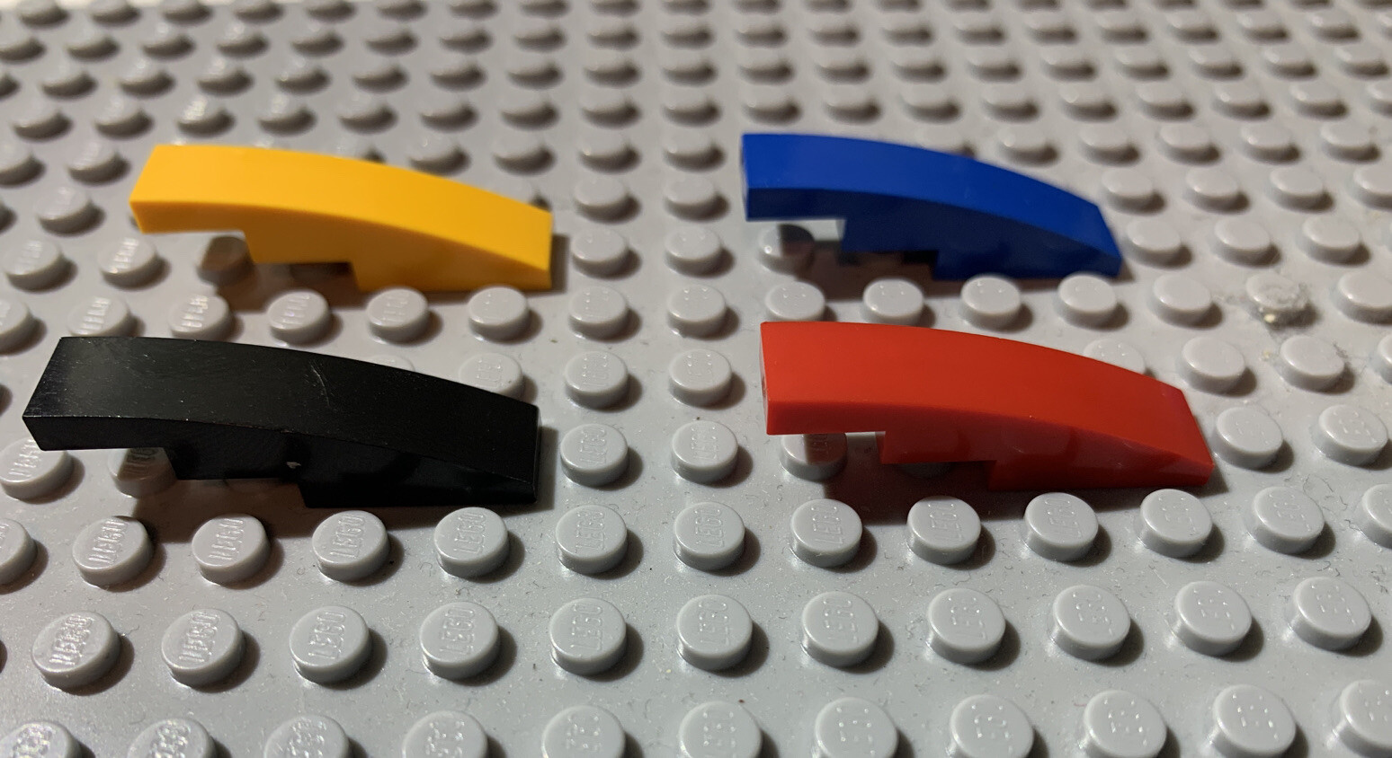 Lego Parts 11153 61678 (4pcs) 1x4 Smooth Curved Slopped Brick | eBay