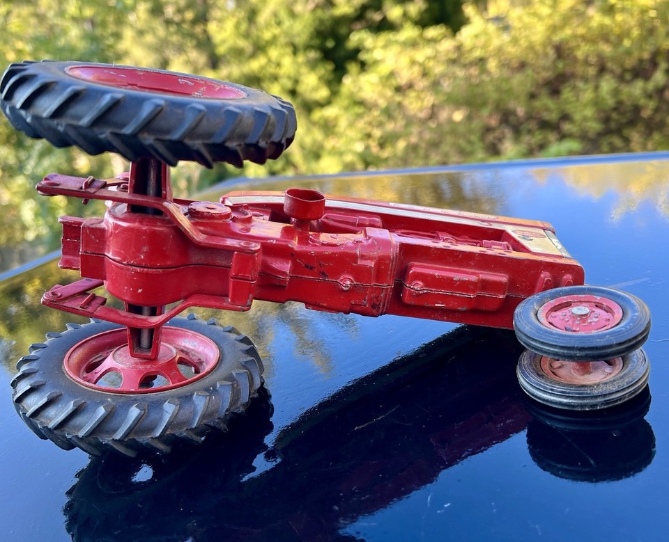 Vtg ERTL International Farmall Red Tractor 560 - Narrow Front Wheels | eBay