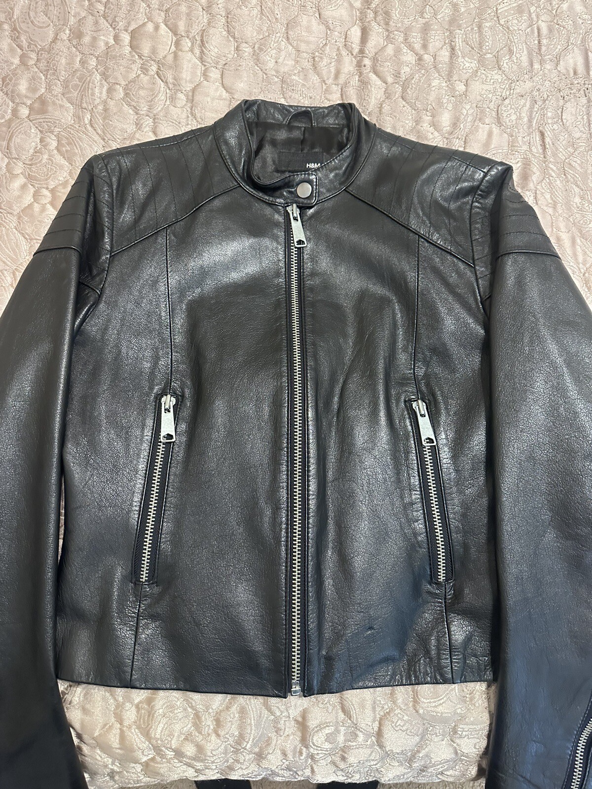 Woman black leather biker jacket. H&M Size SX-S - Gem