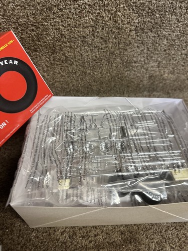 AMT AMT1329M Skill 2 Model Kit "Groove Boss" Supermodified Racer 1/25 ...