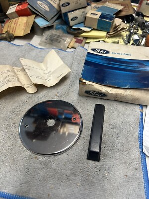 NOS 1971 - 1976 FORD PINTO MERCURY BOBCAT GAS FUEL CAP BEZEL AND HANDLE ...