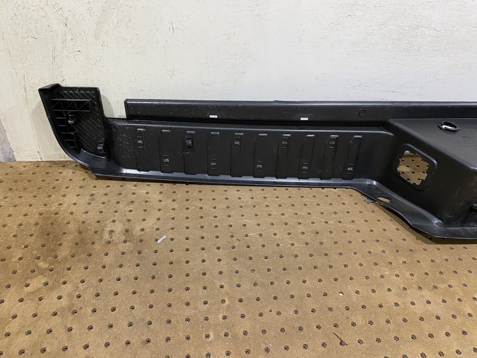 for 17-18 Ford F-150 F150 SVT Raptor Rear Bumper Plastic Molding Step ...