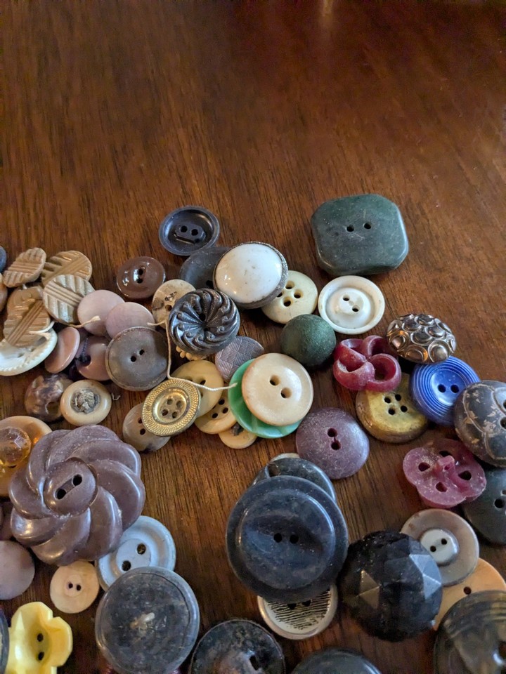 Vintage Buttons Lot of 100 Various Shapes and Colors See Pics for ...