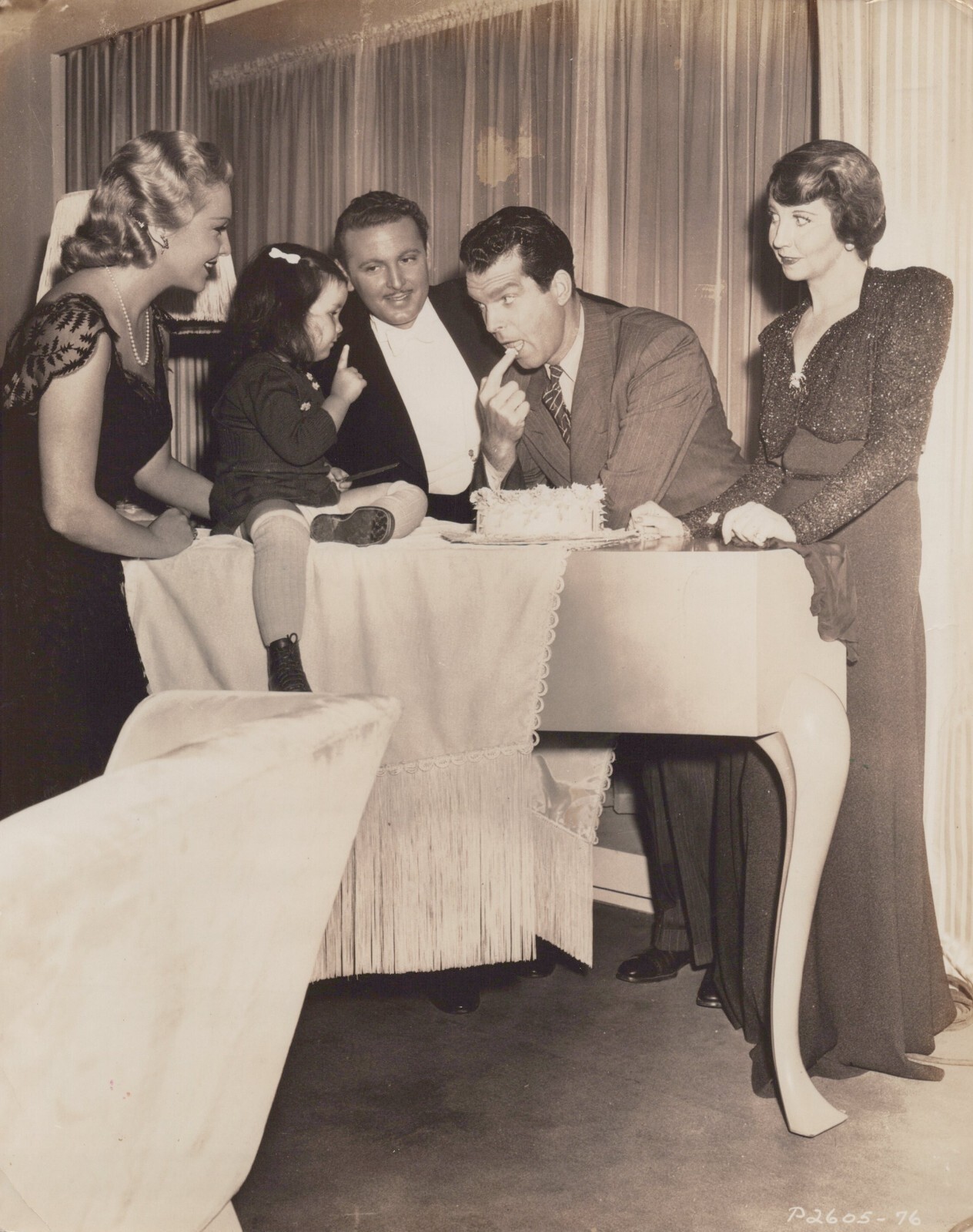 Madeleine Carroll + Allan Jones + Fred MacMurray + Helen Broderick ...