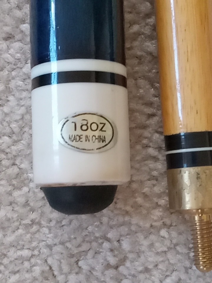 {J178} 18oz Pool Cue With Dark Green Handle In A Black Vinal Case{J178 ...