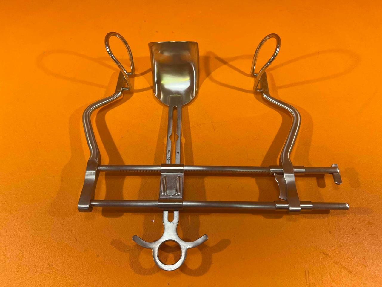 Codman Balfour Abdominal Self-Retaining Retractor and 2 Lateral Blades ...