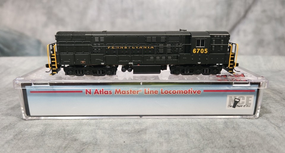 Atlas N Scale Pennsylvania Train Master Locomotive Road #6705 DCC "NCE ...