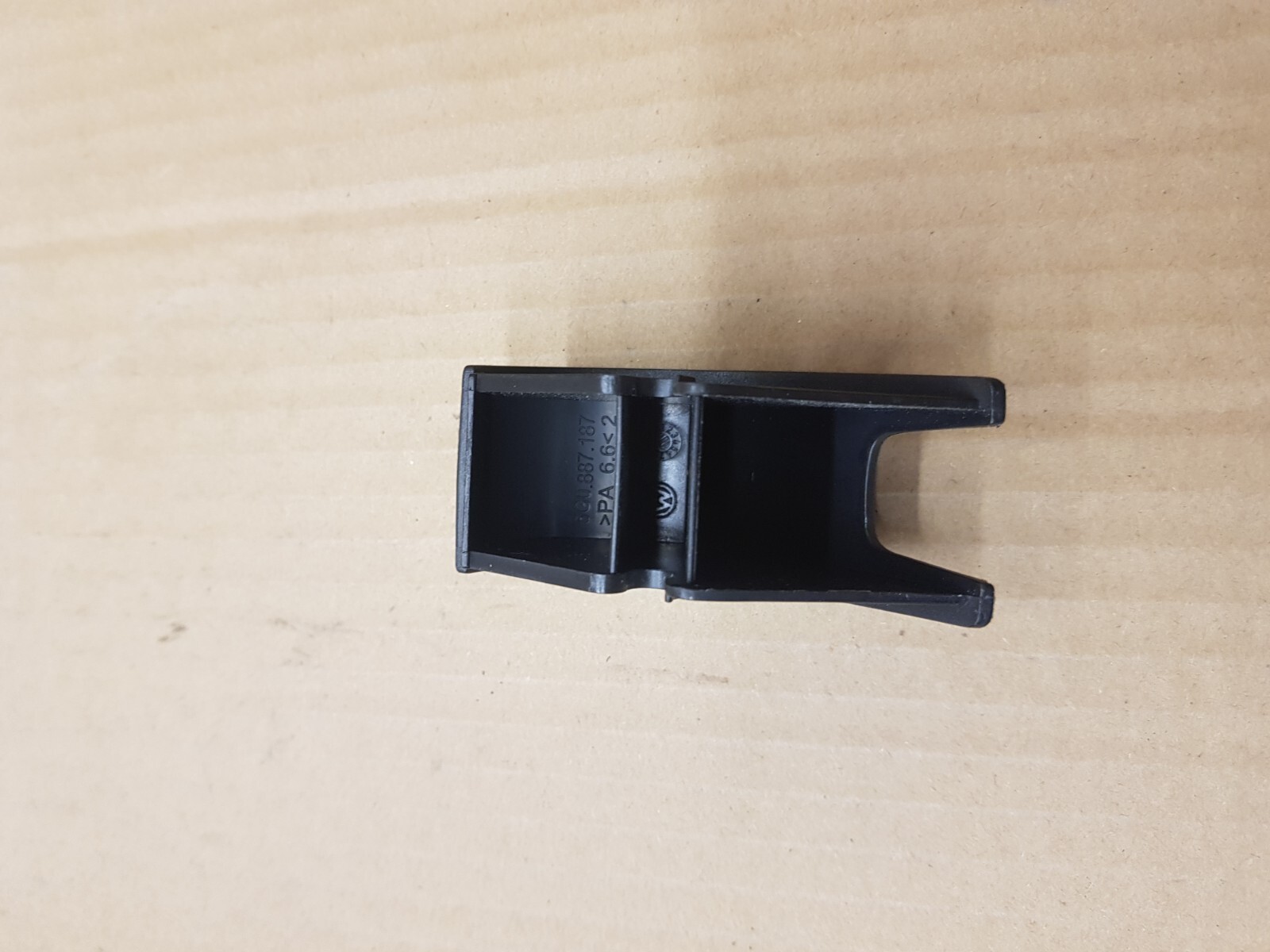 VW GOLF MK7 ISOFIX CHILD SEAT COVER CAP 5G0887187 LHD | eBay