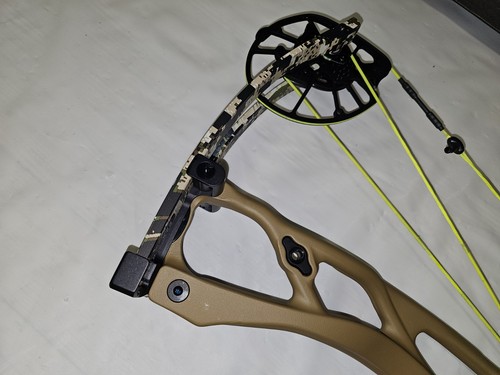 Hoyt RX-8 55 - 65lbs/25" - 30"/Bourbon Riser/Subalpine Limbs/Yellow ...