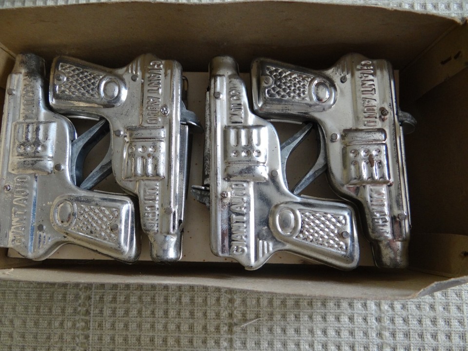RARE Case 12 Gun Giant Roll Cap Gun New in Box Japan | eBay