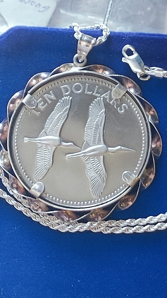 1979 Belize Sterling Silver Storks coin pendant on a 24" ITLY Rope ...