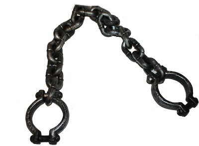 18" Plastic Creepy Giant Chain w Handcuffs, Scary Costumes, Haunted ...