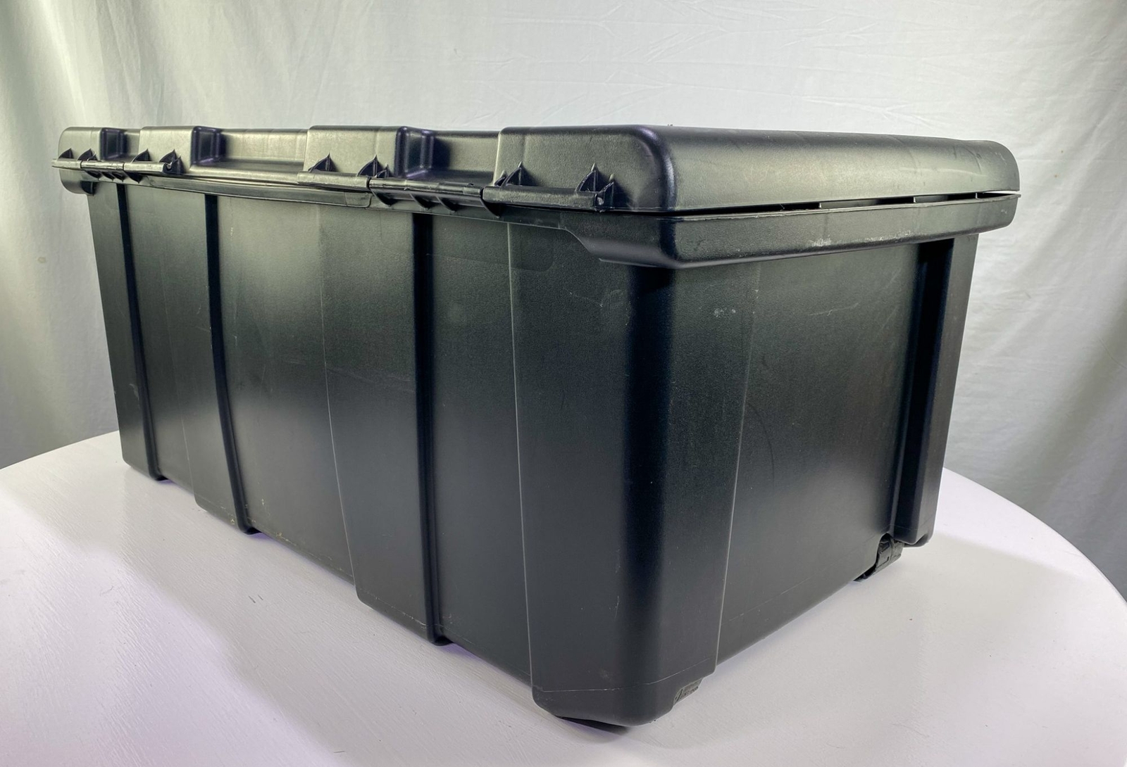Sterilite Wheeled Foot Locker Gasket Storage Box 92-Qt. Capacity | eBay