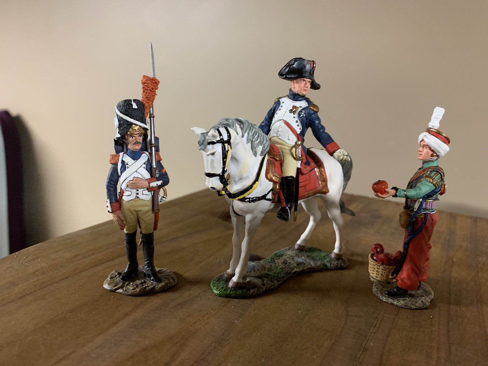 King & Country NA026 Mounted Emperor & Servant + NA152 Guard Standing ...