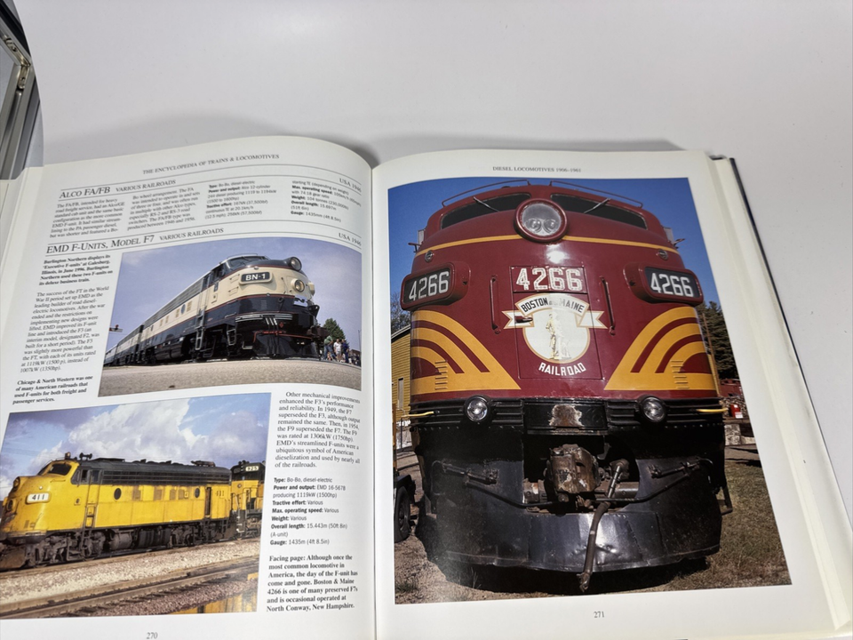 Guide To Trains and Locomotives, The Comprehensive Guide to Over 900 ...
