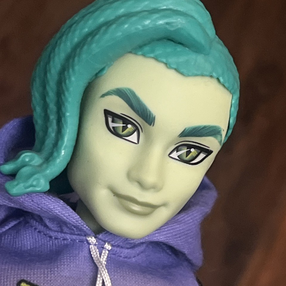 2022 Monster High Doll G3 Deuce Gorgon Coffin Bean Coffee Break Apron ...