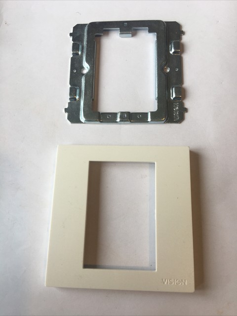 Vision TECHCONNECT Tc3/pk AV Faceplate & 10m Cabling Kit for sale ...