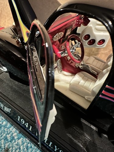 Road Signature 1941 Willy's Coupe Shyne Rodz Hot Rod Flames 1:18 Muscle ...