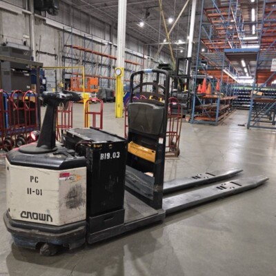 Crown Walkie Rider Electric Pallet Jacks - 6,000-8,000 lbs, 24V, 750 AH ...