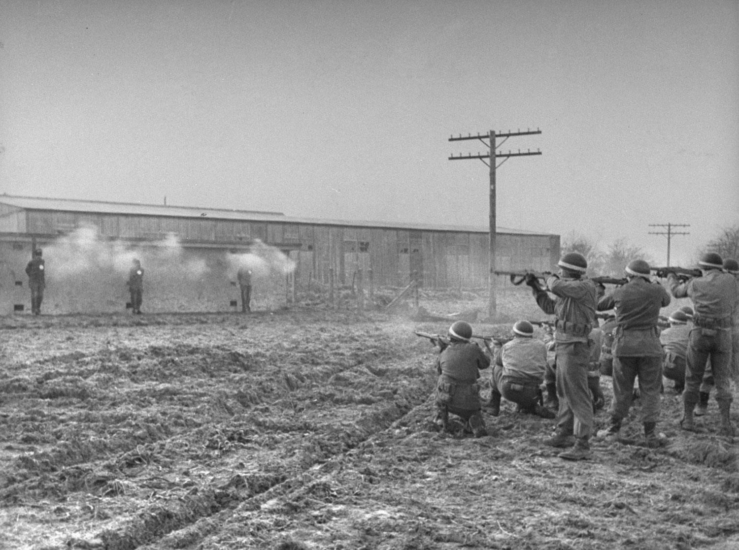 WW2 Photo WWII US Military Police Firing Squad Germany MP World War Two ...