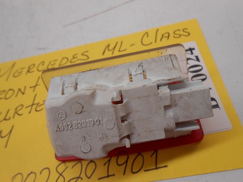 Mercedes ML-Class Front Door Courtesy Light OEM A0028201901 BV0024 | eBay