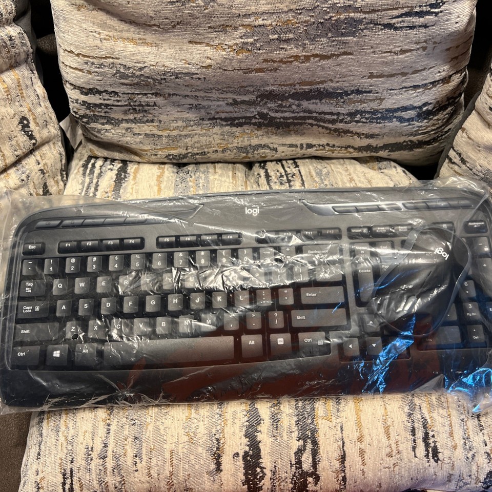 New Logi Keyboard (Y-R0067) And M185 Mouse | eBay